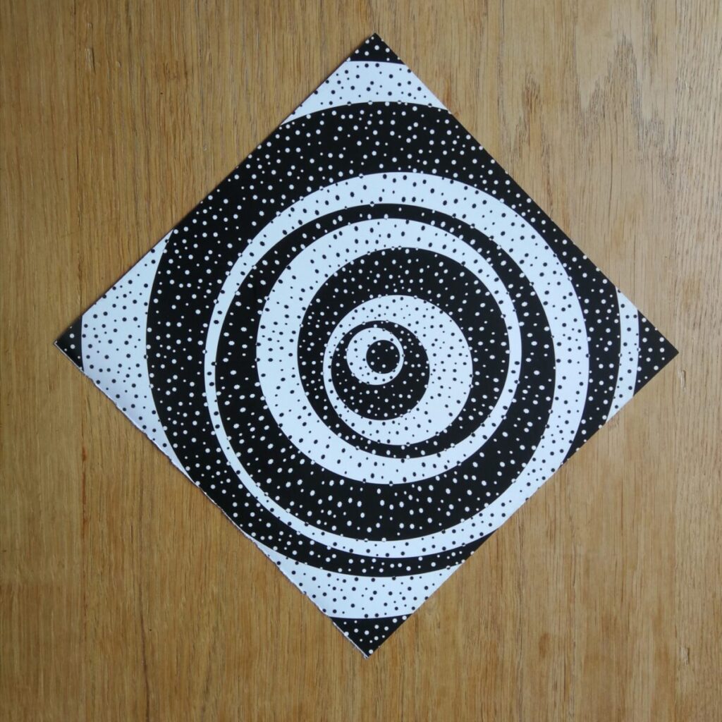 Une pochette origami recyclée en une minute - L'Artelier de Cloth